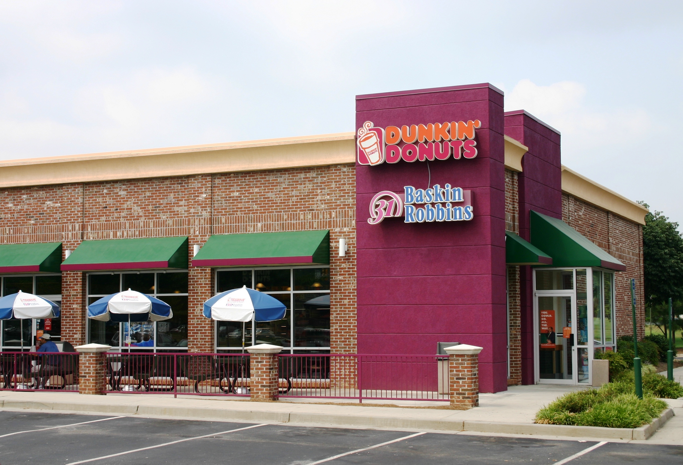 Dunkin Donuts Baskin Robbins ext - MRP Design Group Dunkin Donuts Baskin Robbins ext - MRP Design Group